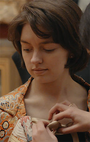 Real Value: Our Review of 'Gift' - In The SeatsIn The Seats